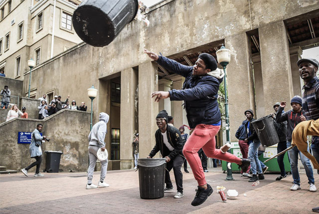 #FeesMustFall protestors’ rampage causes R800-million damage to South ...