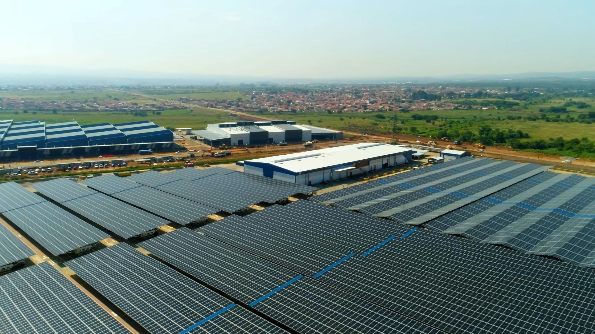 Ford’s massive Pretoria factory solar plant can power more than 12,000 ...